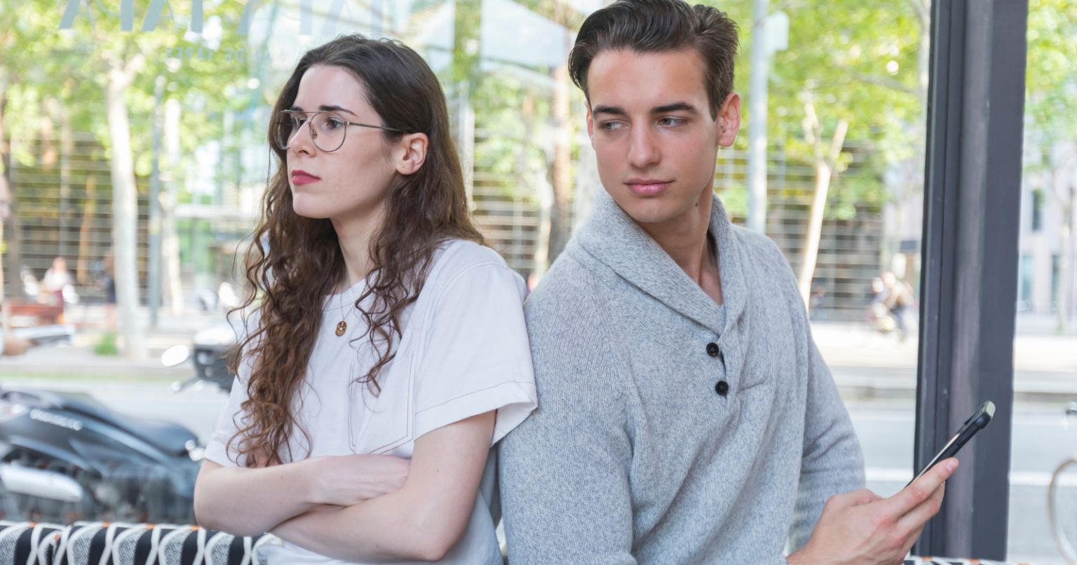 9 Signs A Guy Doesn T Really Like You He S Just Using You For An Ego