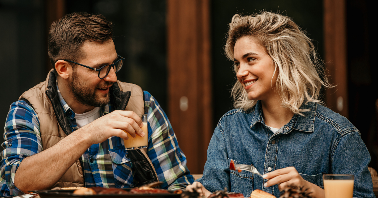8 subtle signs you have a deep soul connection with someone, according ...