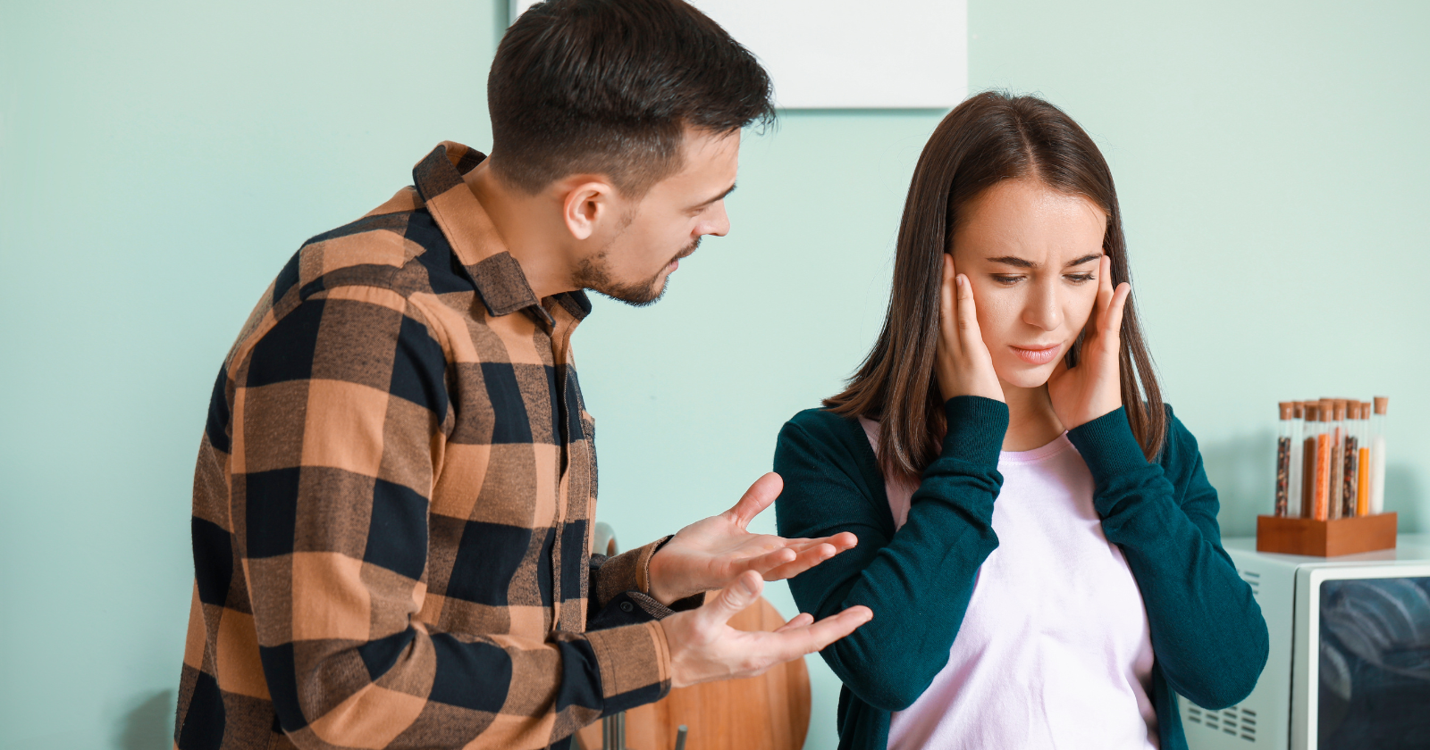 7 phrases toxic partners use to make you feel like you’re the problem ...