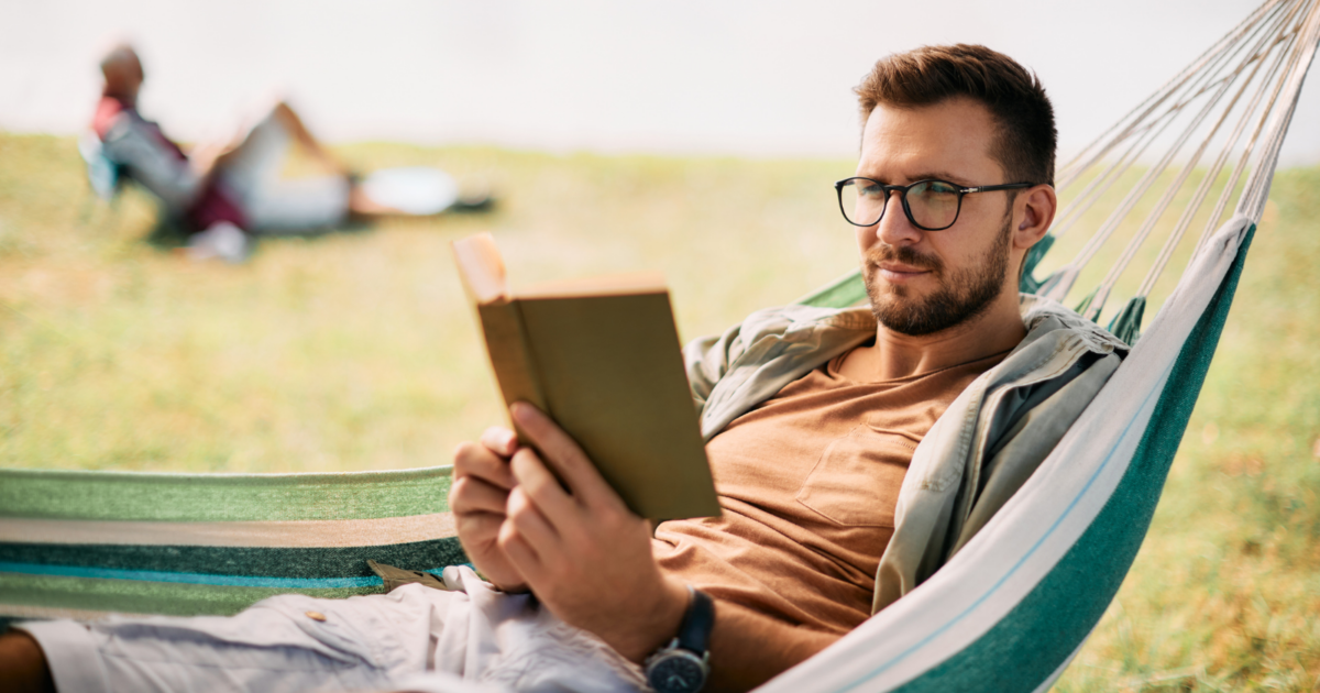 10 signs someone is far more intelligent than they let on—they’ve just ...