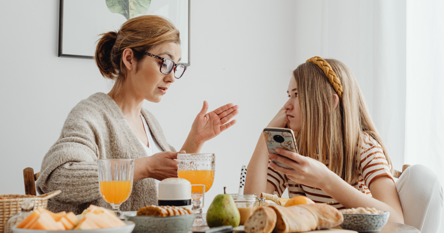 7 ways highly perceptive people can tell when someone is lying (even if ...