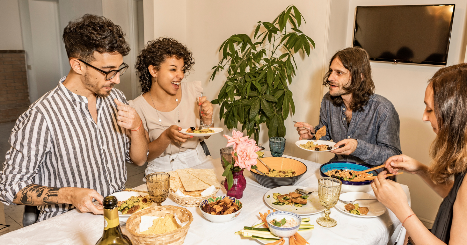 9 things lower-middle-class families do on New Year's Eve that wealthy ...